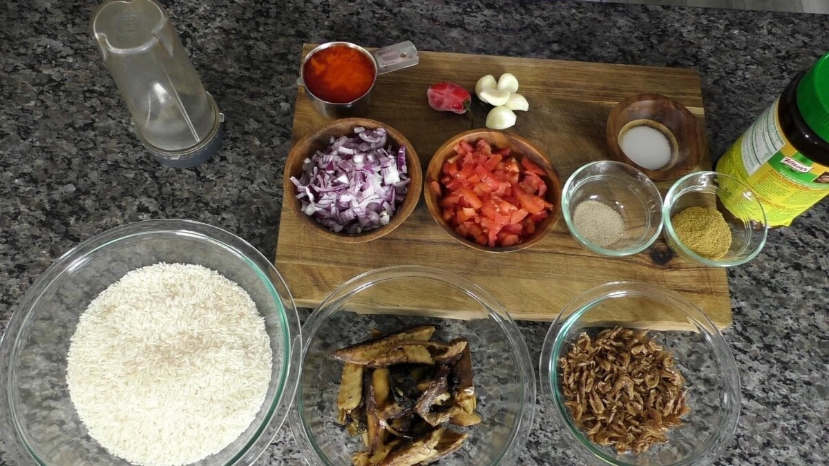 Njanga Rice - Jollof Rice With Palm Oil (+ VIDEO!)