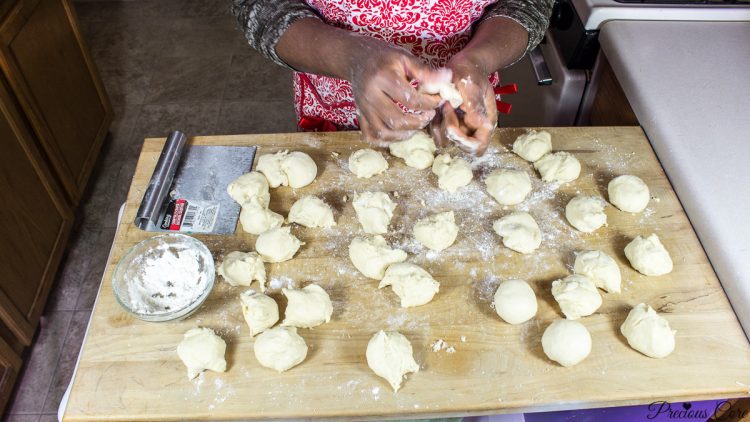 CAMEROONIAN GATEAU (VIDEO RECIPE) | Precious Core