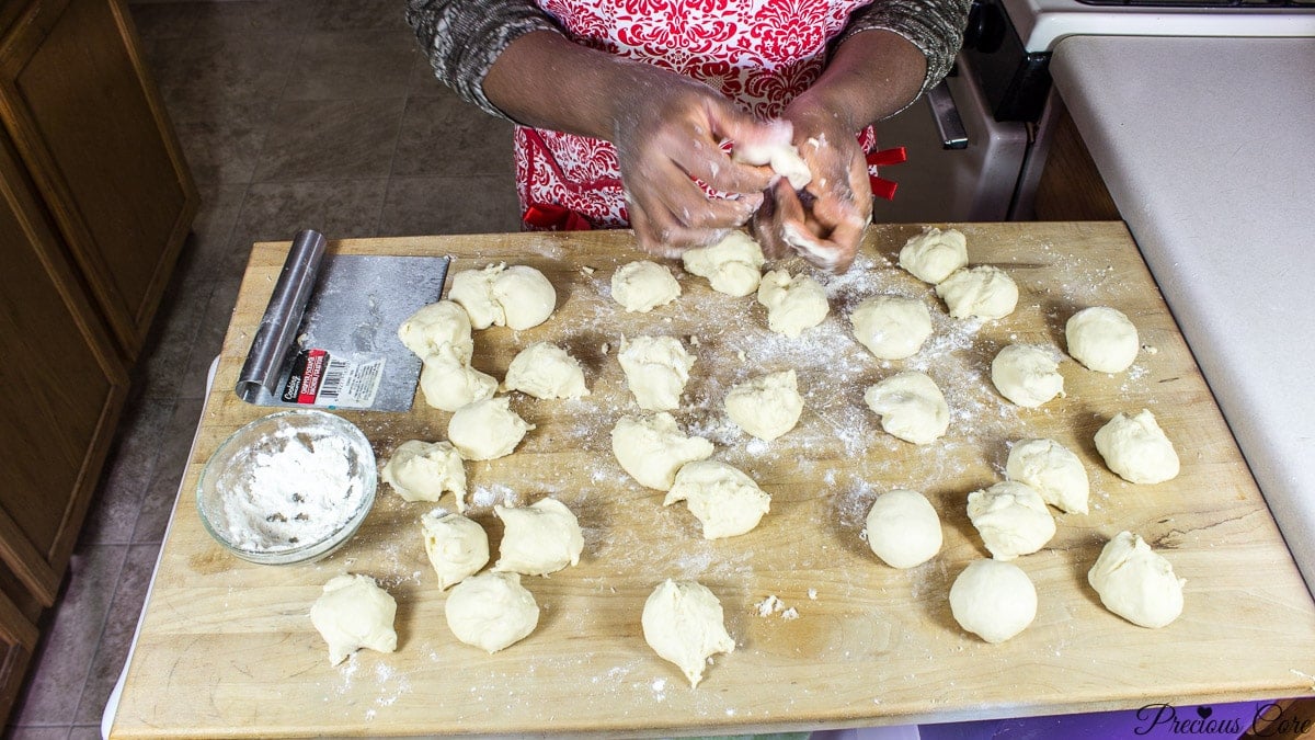 CAMEROONIAN GATEAU (VIDEO RECIPE) | Precious Core