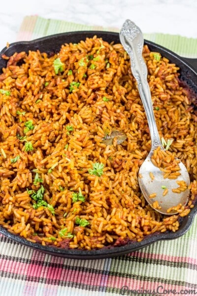 HOW TO COOK JOLLOF RICE IN THE OVEN | Precious Core