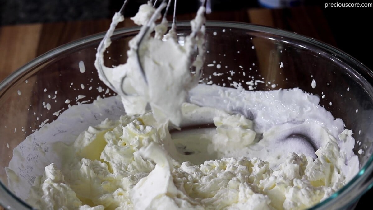 No Churn Strawberry Ice Cream | Precious Core